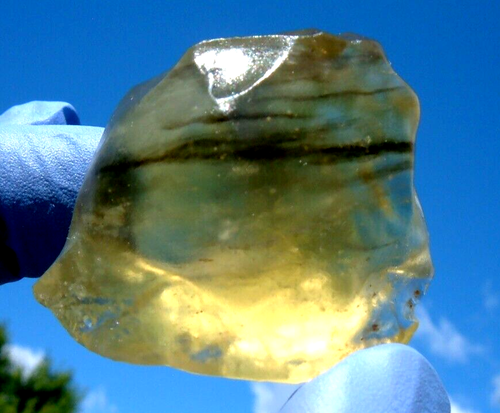 Libyan Desert Glass Meteorite Tektite impact specimen( 195 crt)Dark ...