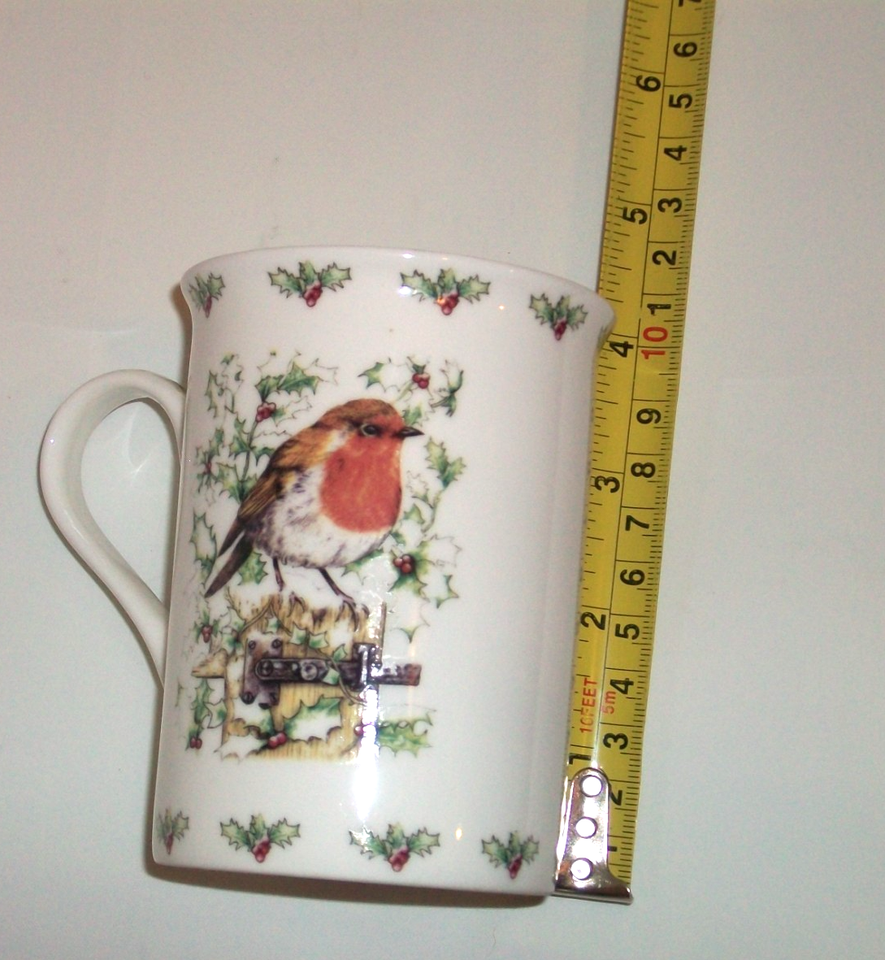 Leonardo Collection Set of 4 Festive Robin & Holly China Mugs in White ...