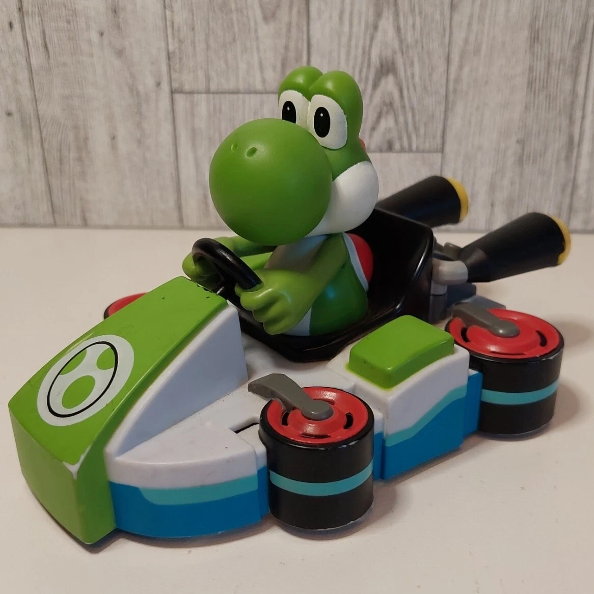 Yoshi Mario Kart 8