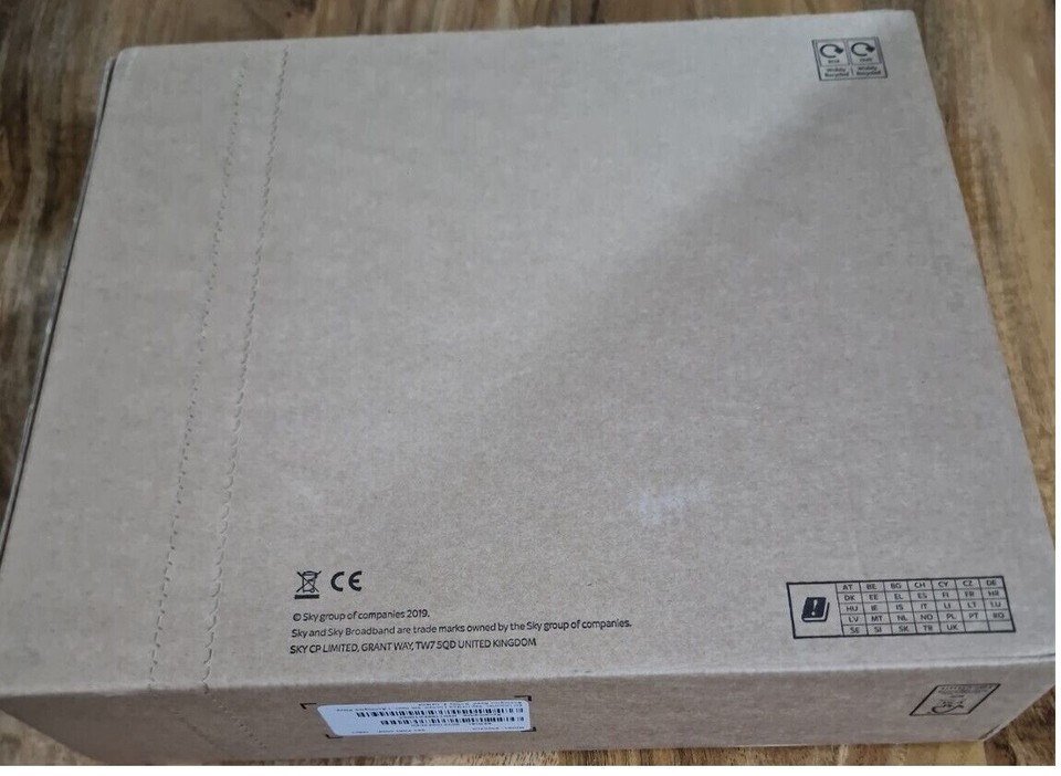 Sky Broadband Q Router 4.2 hub WiFi Model SR203 Latest model, BOXED ...