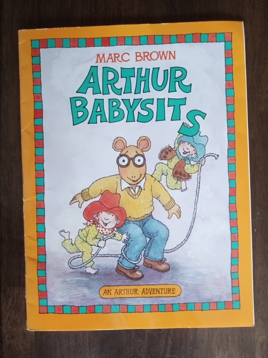 Arthur Books by Marc Brown Lot of 3 8x11 Babysits + Eyes + Writes A ...