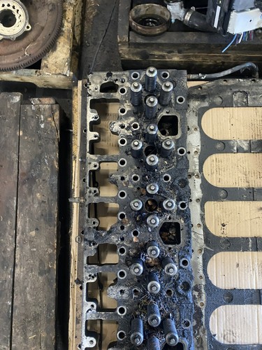 M11 Cummins CELECT Cylinder Head ML1S25-26 | eBay