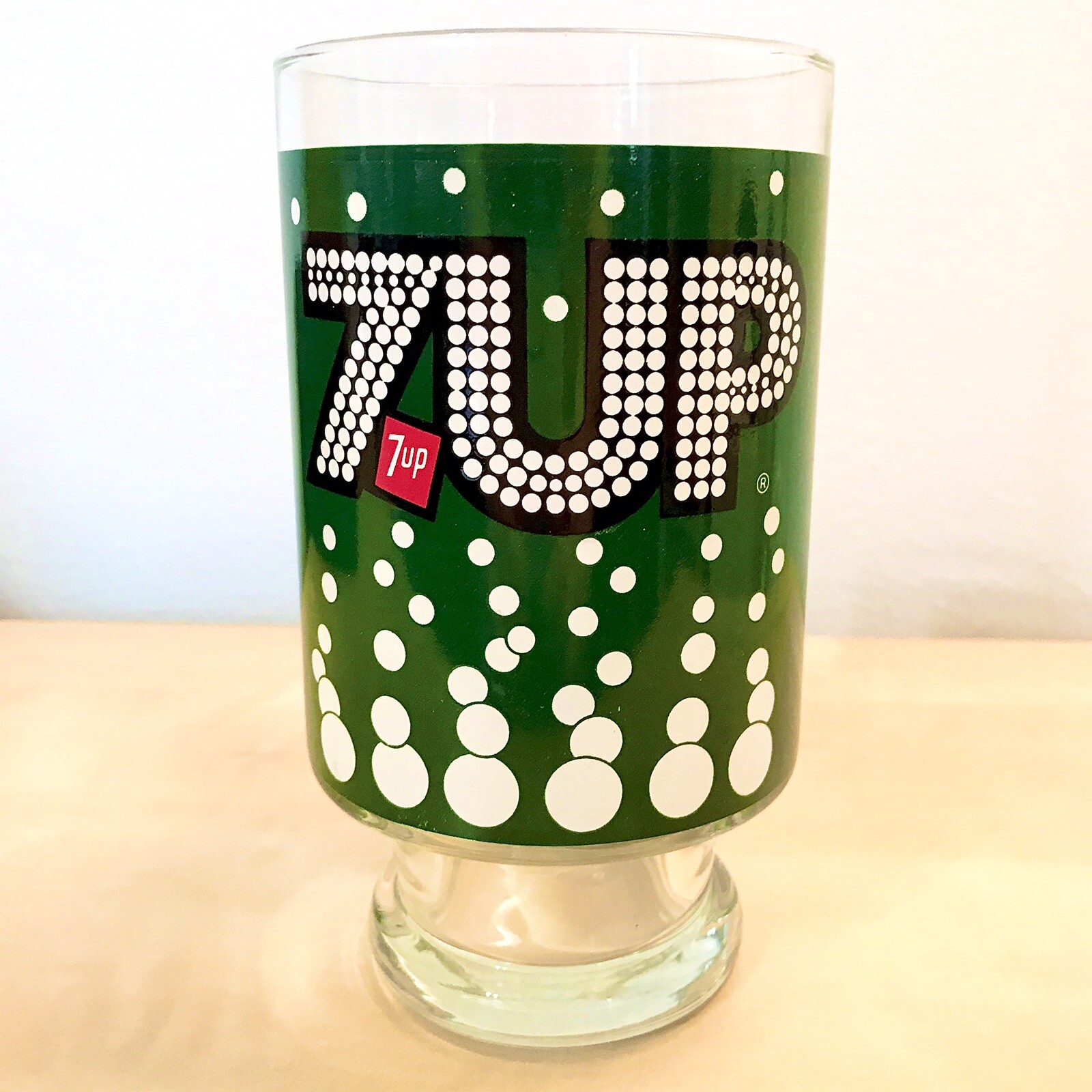 VINTAGE 7Up Uncola 7" Tall Green Soda Pop Pedestal Drink Glass Bubbles ...