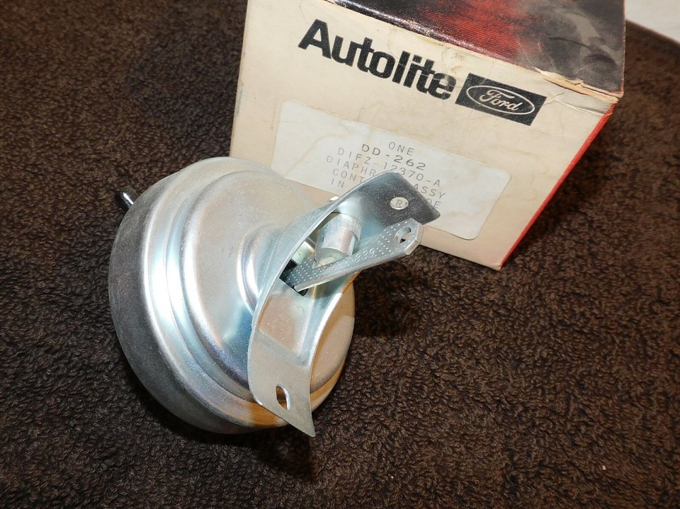 1971 Ford Pinto Capri NOS 4-CYL 2000 122ci DISTRIBUTOR VACUUM ADVANCE ...