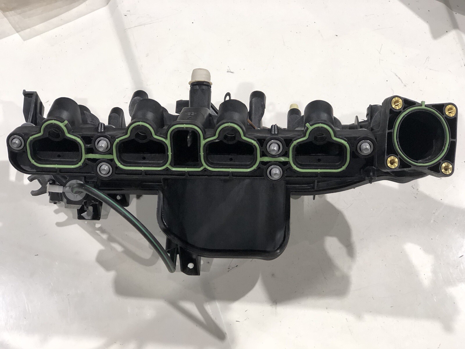 2020 Manifold - GM (28289977) TX Genuine GM Intake Manifold 28289977 | eBay