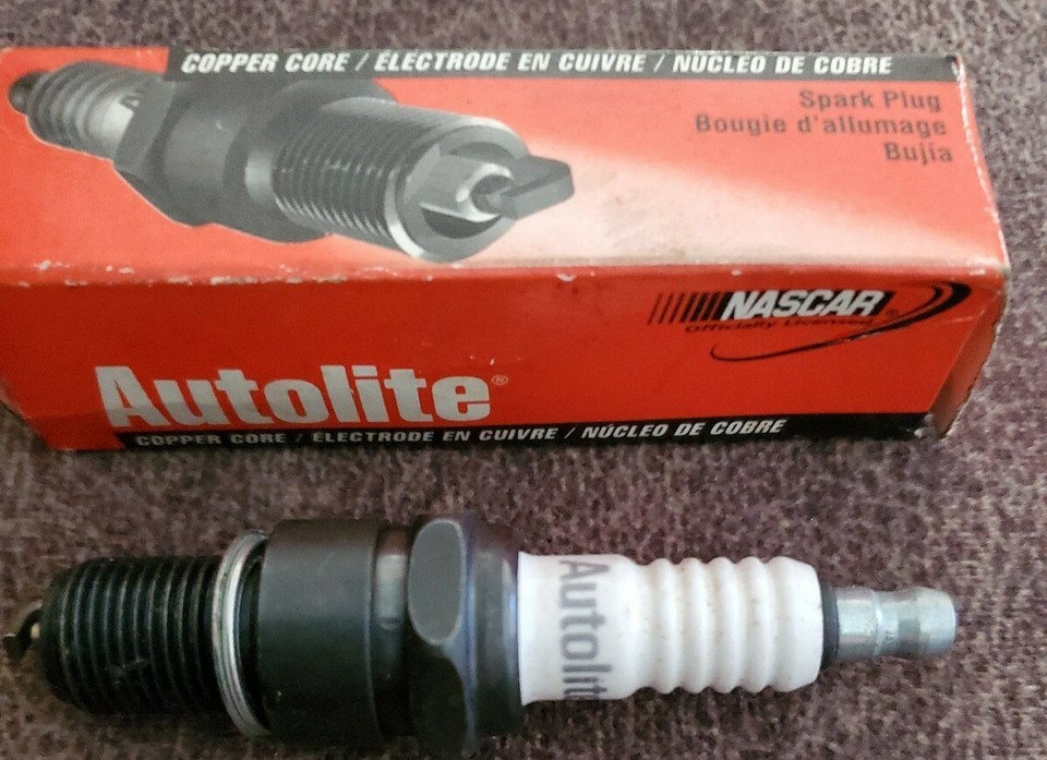 Autolite 64 Copper Resistor Spark Plug - NEW | eBay