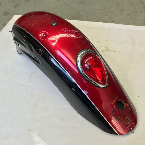 Rear wheel mud guard fender fairing *damage TRIUMPH ROCKET III 3 ...