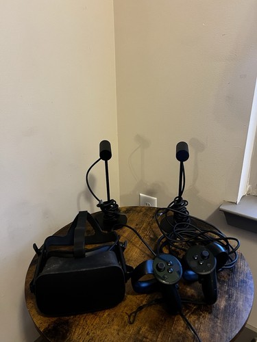 Oculus Rift CV1 VR Complete Set 2 Sensors, 2 Controllers, USB And HDMI ...