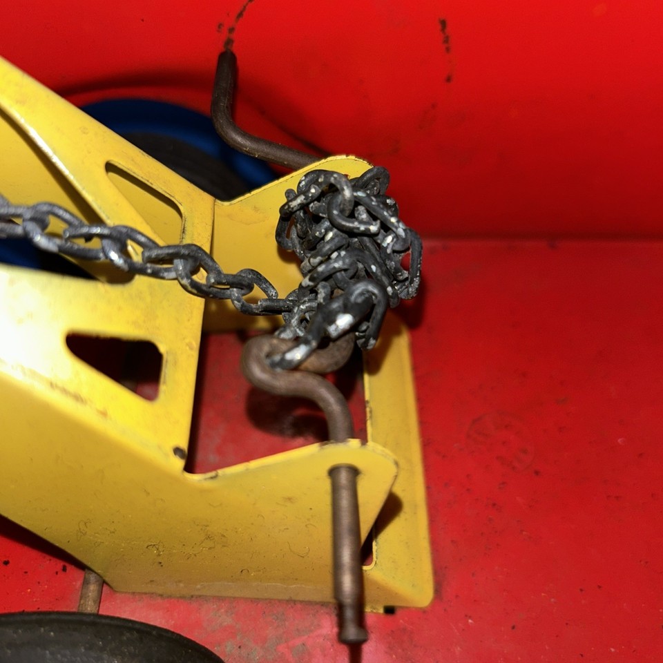 Vintage 1930'S Wyandotte Pressed Steel Toy Service Car Tow Truck Towing ...