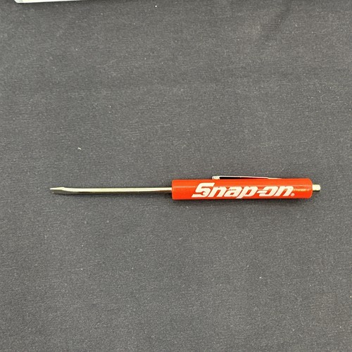 5 NEW RED Snap-on Tools Flat Tip Pocket Screwdrivers w/Clip & Magnetic ...