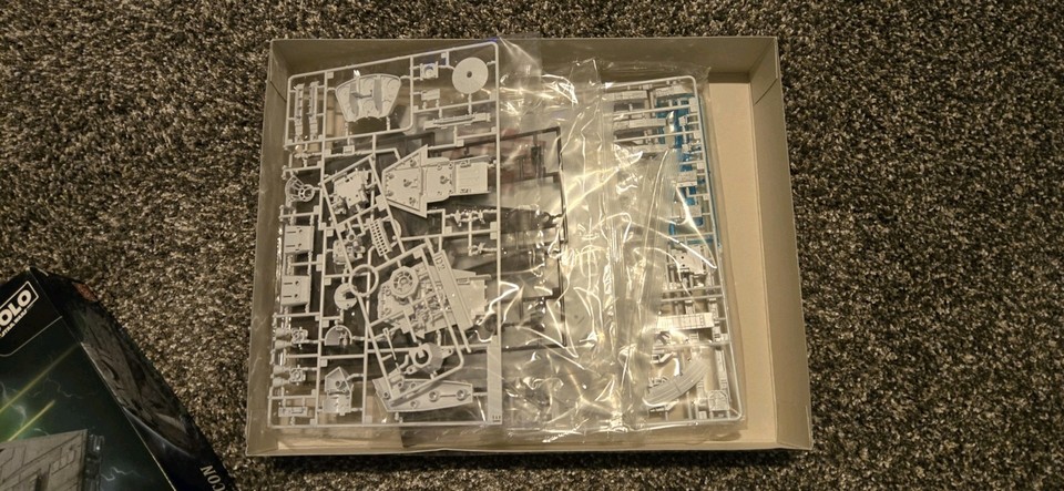 Bandai Hobby Star Wars 1/144 Plastic Model Falcon from "Solo: A Star ...
