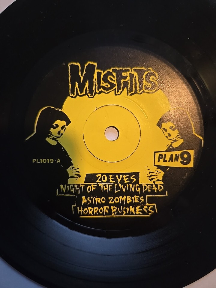 Misfits ‎– Evilive 1982 US 1st Numbered Yellow label Insert - Vinyl ...
