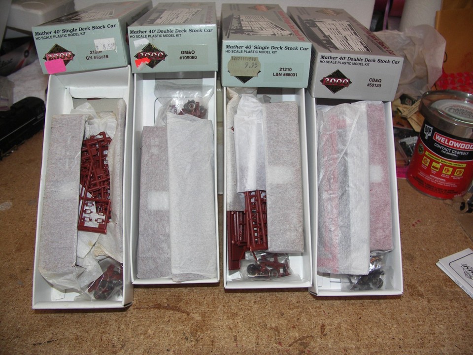 HO SCALE ASSORTMENT OF 4 DIFFERENT 40' DOUBLE STACK STOCK CAR KITS, NEW ...