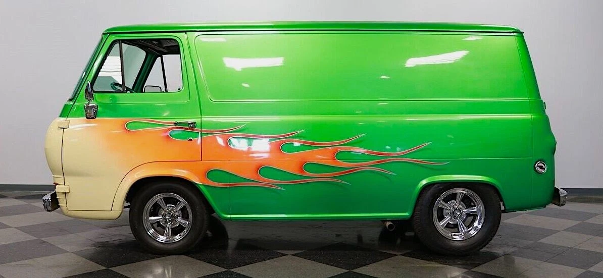 Custom 1970s Shorty Vans Are Still Groovy
