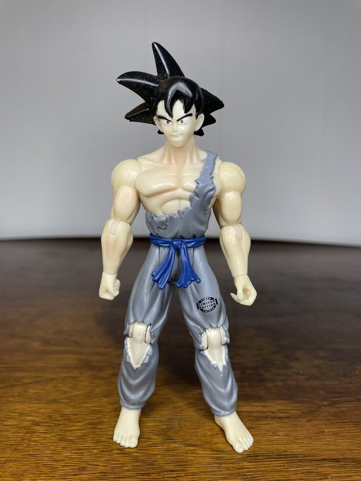 Jakks Dragon Ball Z Battle Damage / Ultra SS Trunks Goku Limited ...