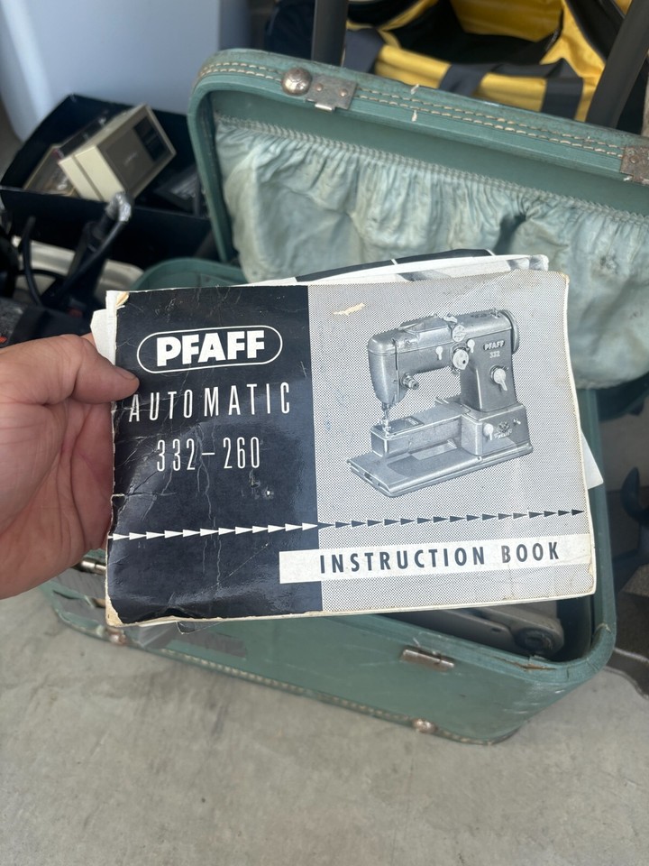 Pfaff 332 Automatic Dial-A-Stitch Sewing Machine Original Case ...
