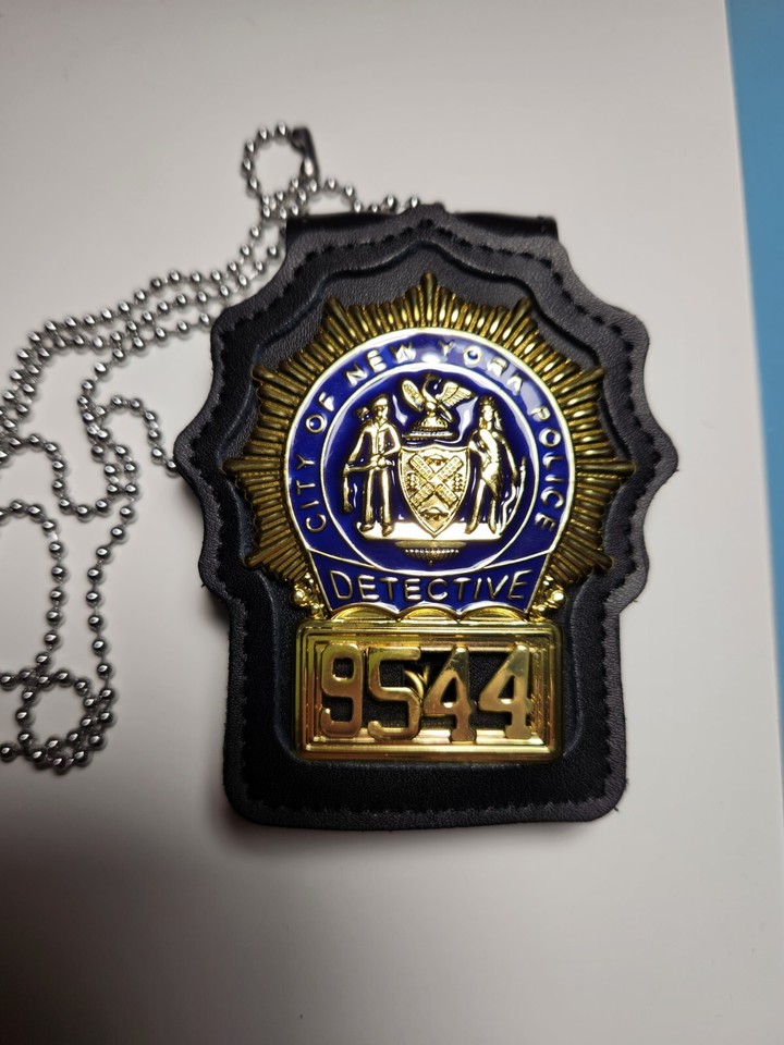 Brooklyn 99 Jake Peralta NYPD Detective Badge | eBay