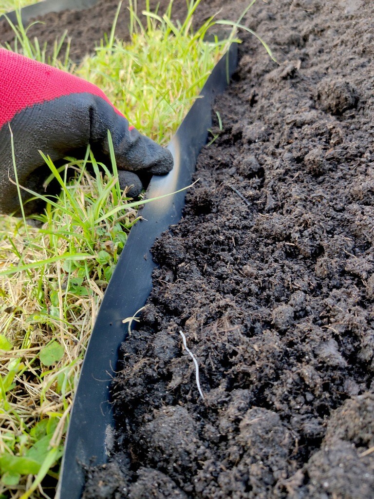 Straight Garden Lawn Grass Edging Border Fence Panel Plant Wall ...