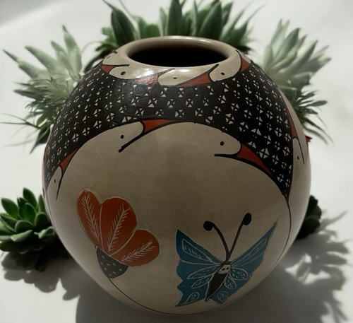 Mata Ortiz Pottery Suzy Martinez Vase Olla Paquime Butterflies Spring Mexico Art | eBay