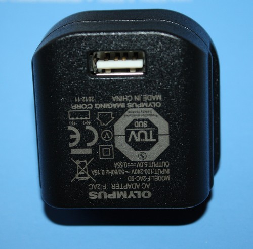 GENUINE OLYMPUS F-2AC-5D AC ADAPTER + USB CABLE D-710 D-715 D-720 D-725 ...