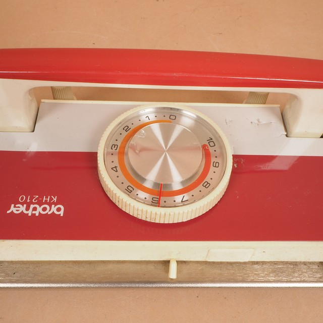 Brother KH-210 Bulky Chunky 9mm Portable Knitting Machine w Case Made ...