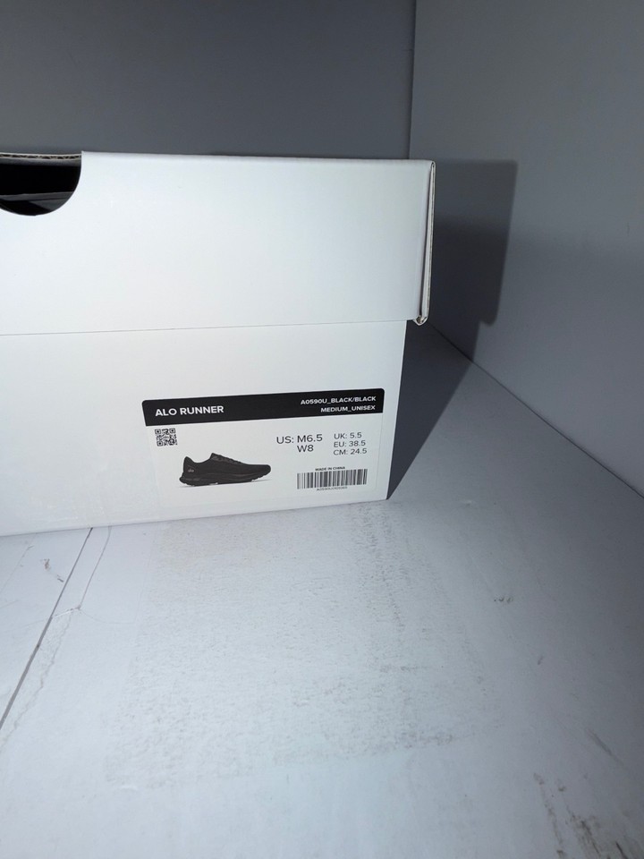 Brand New Women’s Alo Runner Shoes Size 8 Triple Black Comfy Athletic ...