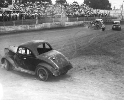 1950s Typical wild short-track Modified stock car action 1950s car- Old ...