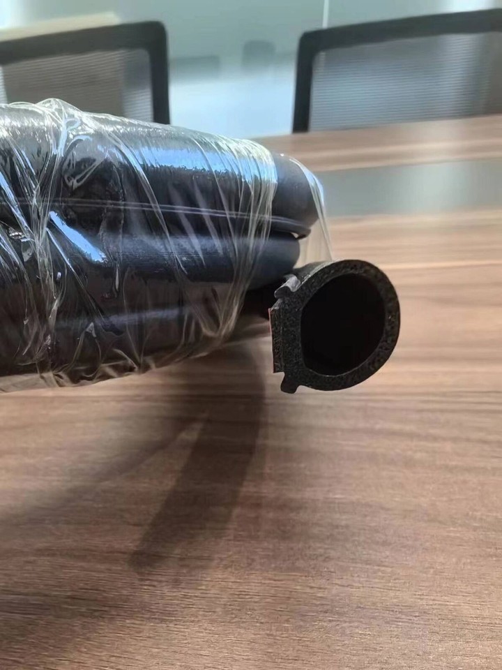 For Ford Focus MK1 MK3 MK4 C-Max MK2 Door Weatherstrip Seal (On Door ...