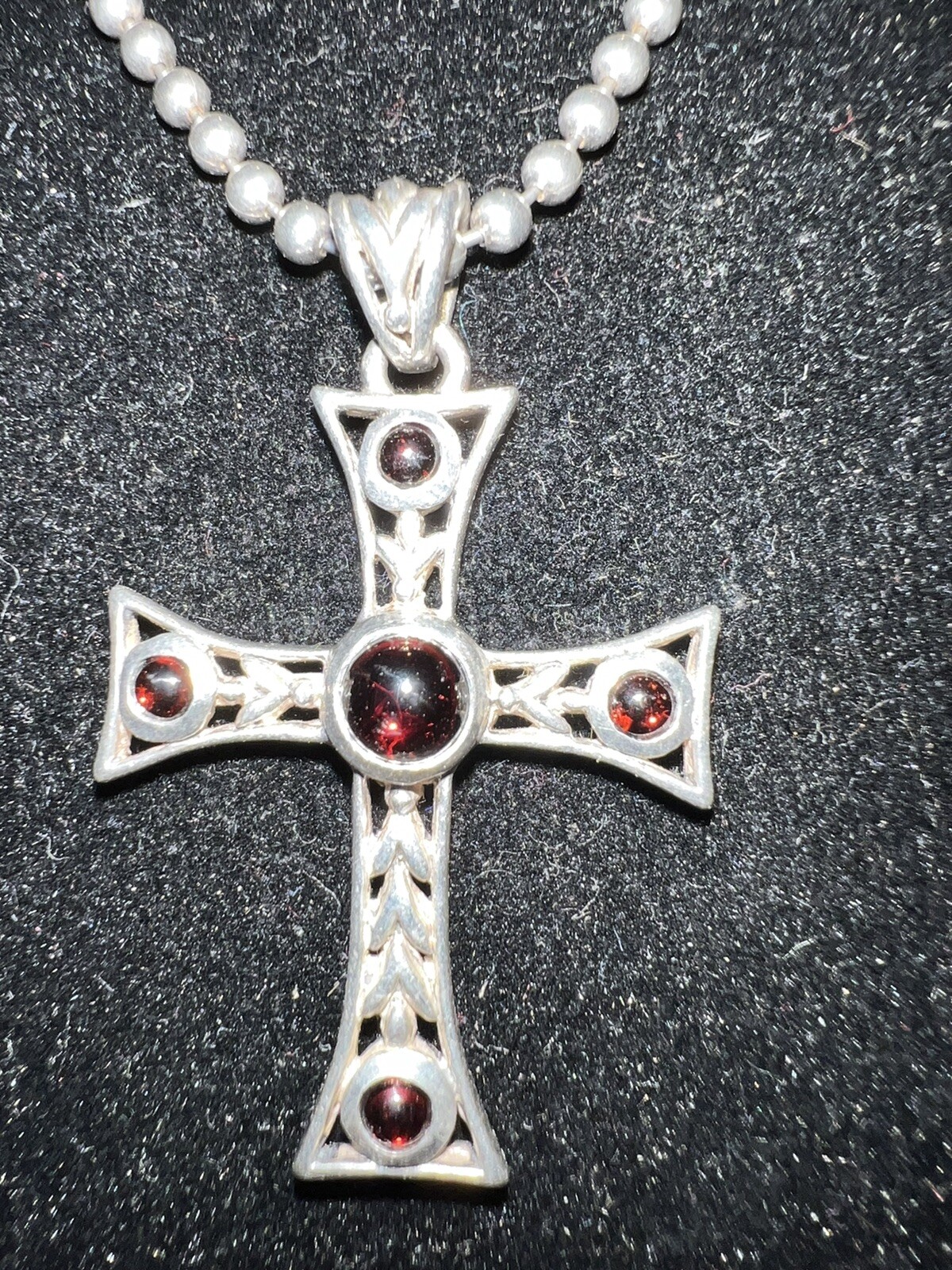 925 neckles with cros and fourt stone - Gem