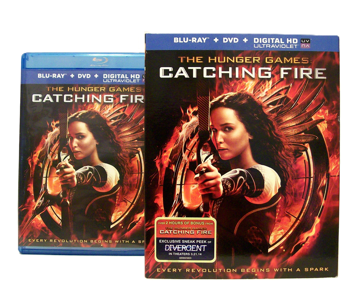 Liam Hemsworth Catching Fire Première THE HUNGER GAMES: CATCHING FIRE