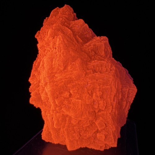 Super Red Fluorescent Halite Crystals: Salton Sea, Imperial County ...