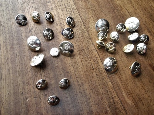 26 x COLLECTABLE GILT BUTTONS FIRMIN GAUNT BIRMINGHAM BUTTONS SMITH ...