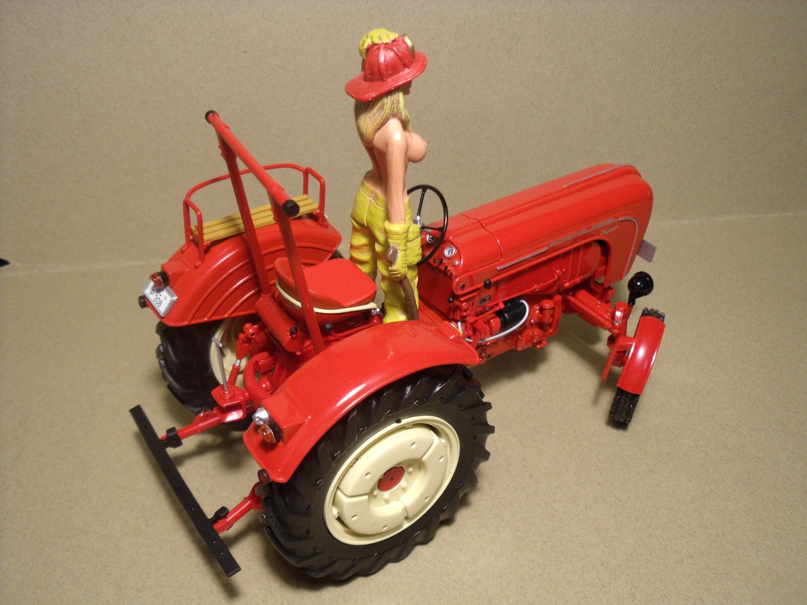 1/18 FIGURE TRACTOR GIRL VROOM PAINTED FOR AUTOART MINICHAMPS ERTL | eBay
