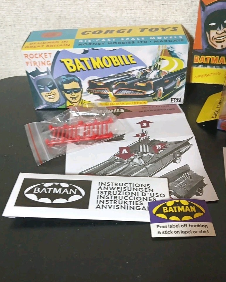 Corgi Toys - CLUB EXCLUSIVE - No 267 - Gloss Black Batmobile Reissue ...
