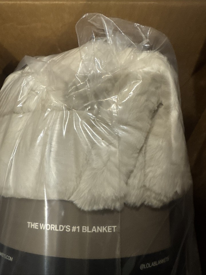 Lola Blankets/Antique Ivory/Size L/60”x72”/Neutral & Serene /NIB! NEW ...