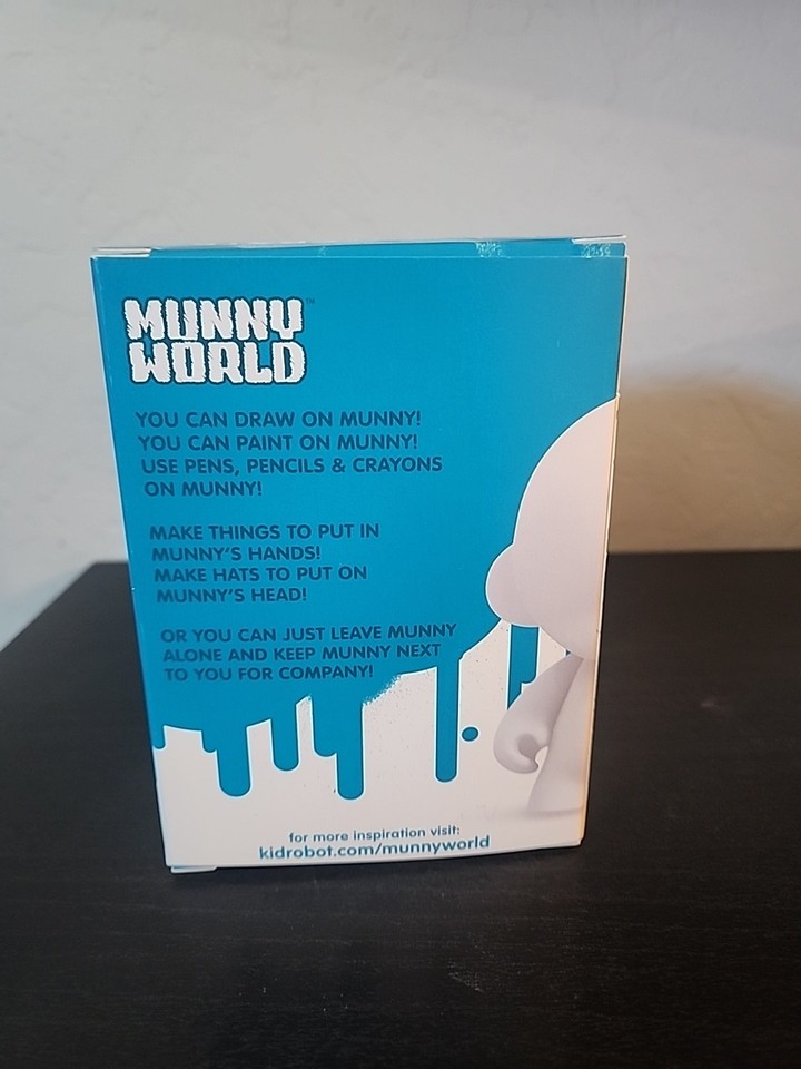 Munny World Create Your Own Vinyl Art Mini Toy Kidrobot Loot Crate ...