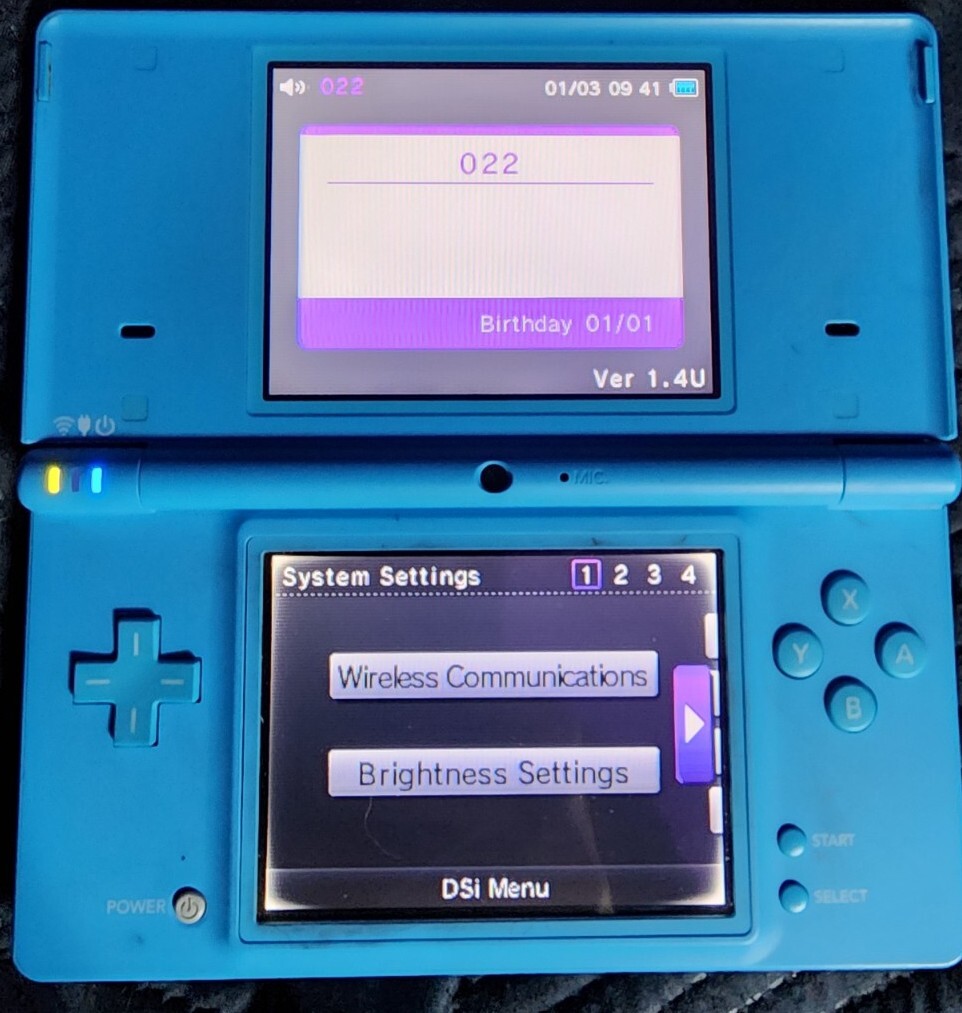 Nintendo Dsi Light Blue