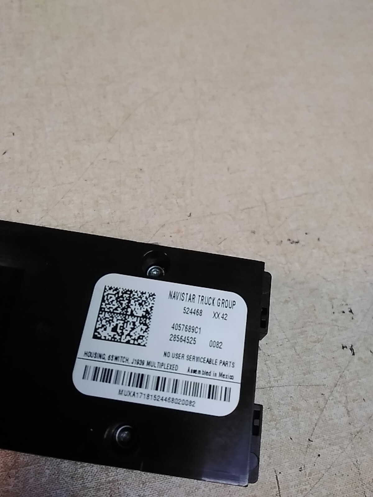 International Rocker Switch Panel 4057689C1 Removed From 2018 Lt625 for ...