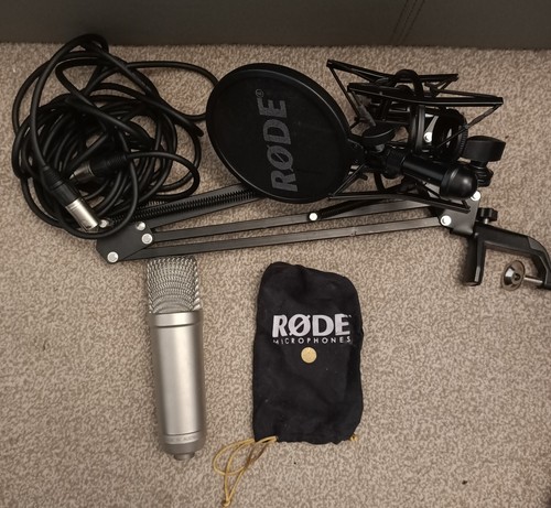 Rode NT1-A Microphone With Microphone Stand, XLR To XLR Cable And Rode ...