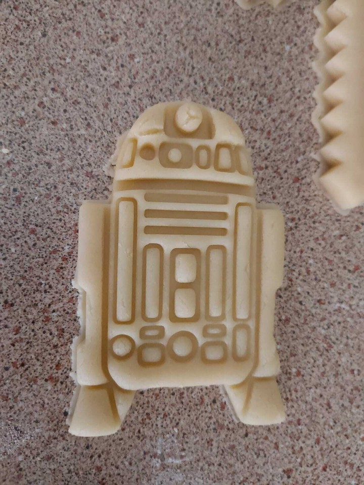 R2D2 Star Wars Droid 3D Printed Cookie Cutter Stamp Baking Biscuit ...