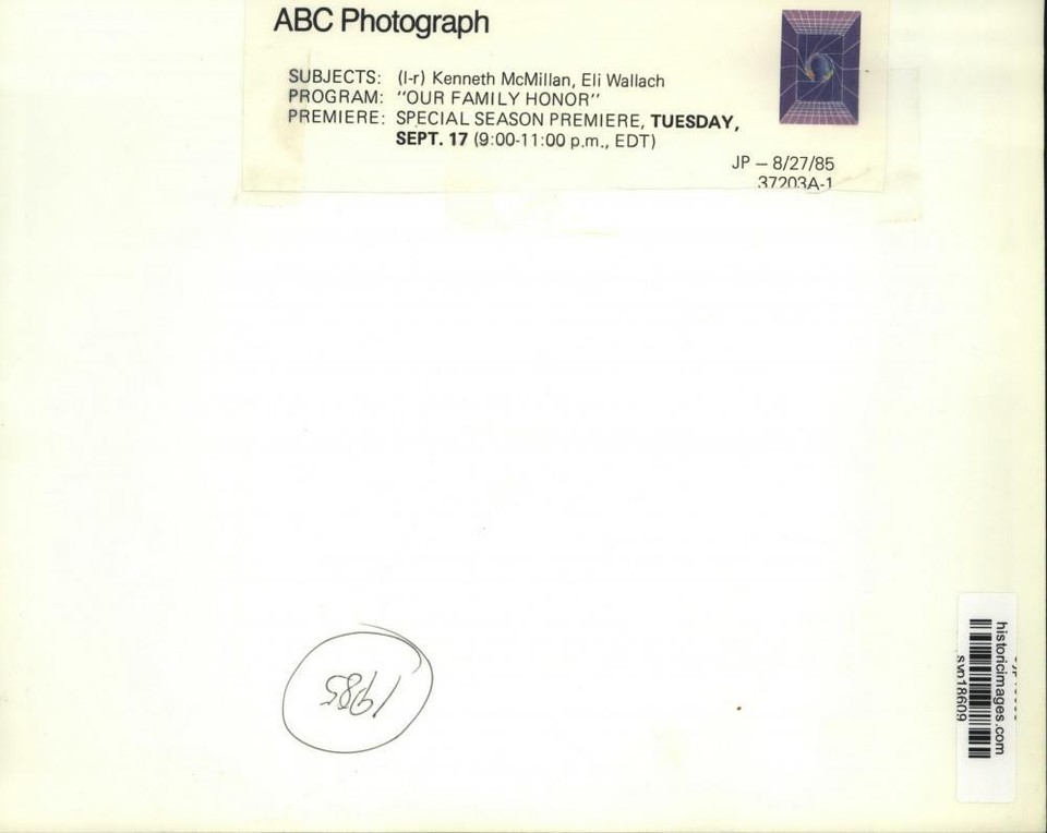 1985 Press Photo Kenneth McMillan and Eli Wallach in "Our Family Honor ...