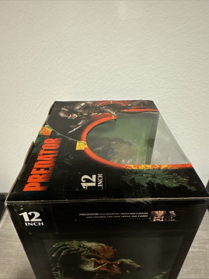 PREDATOR STEALTH 12 INCH MCFARLANE TOYS CLASSIC PREDATOR 2004 ALIEN ...