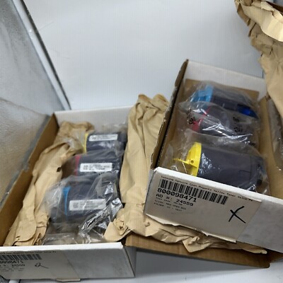 TWO SEALED - Genuine Samsung CLP-M300A CLP-C300A CLP-Y300A CYAN MAGENTA ...