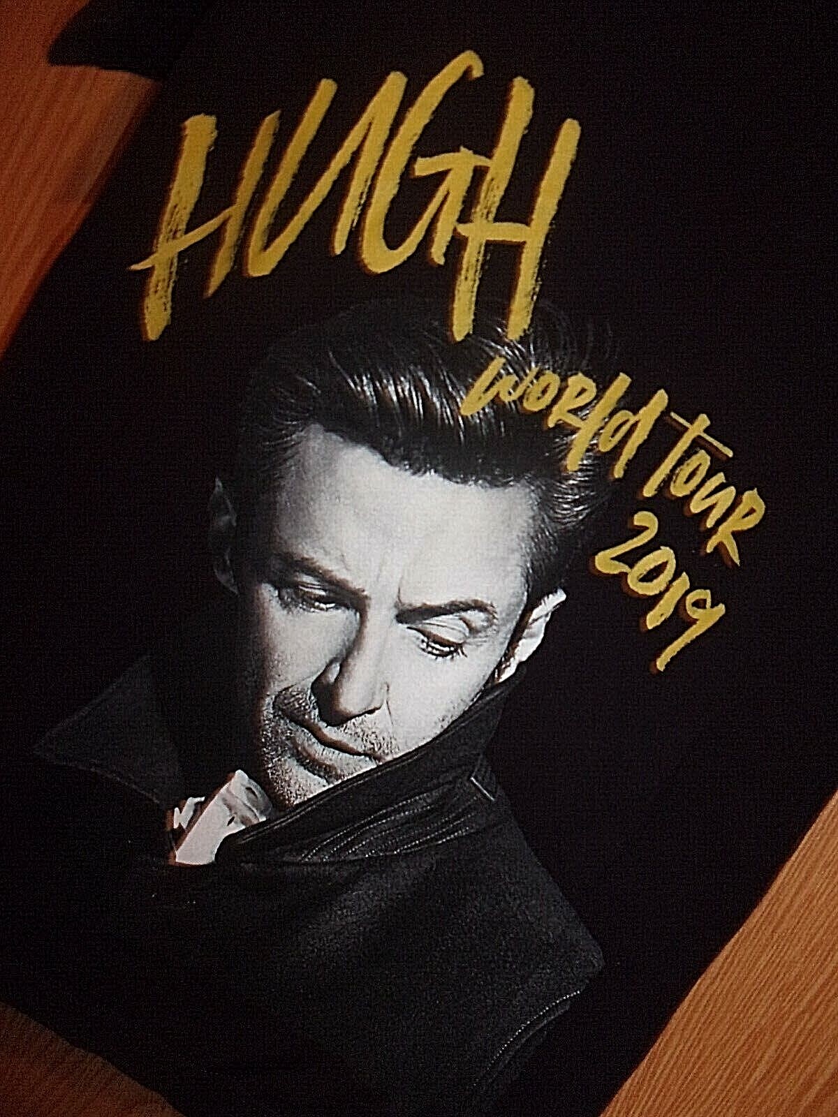 HUGH JACKMAN the MAN MUSIC SHOW black SM t shirt - Gem