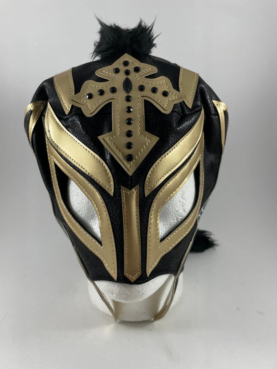 Wwe Rey Mysterieus Masker Af Meet Rey Mysterio's Mask Creator (VIDEO)