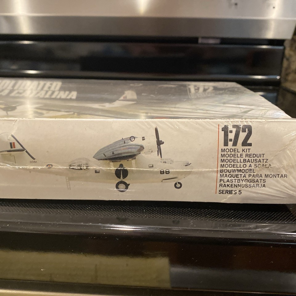 1986 Airfix Consolidated PBY-5A Catalina 1:72 Scale Model Kit 05007 NIB ...