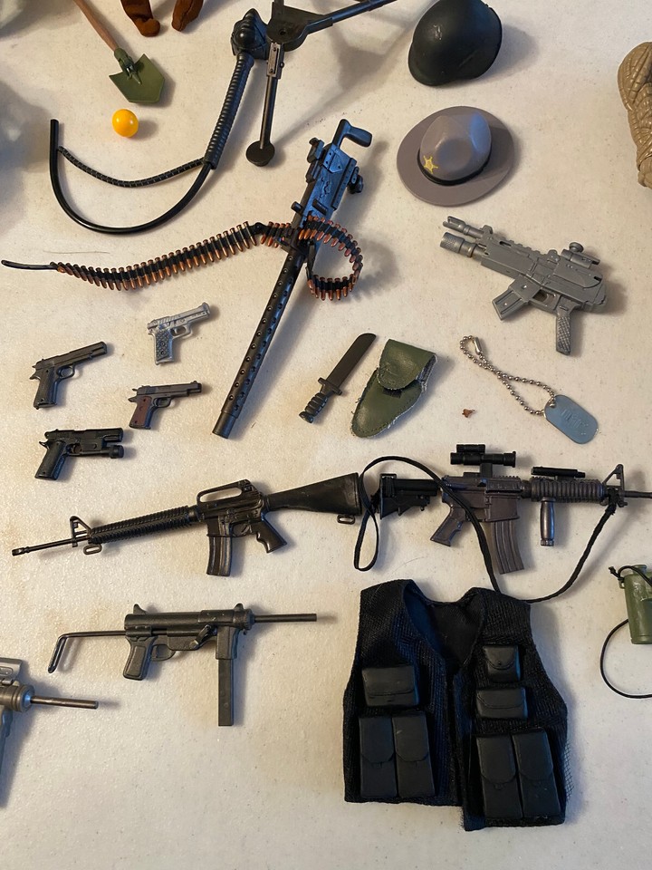 Vintage GI Joe 12 Inch Figure Lot (6) Clothes Uniforms Weapons Guns ...