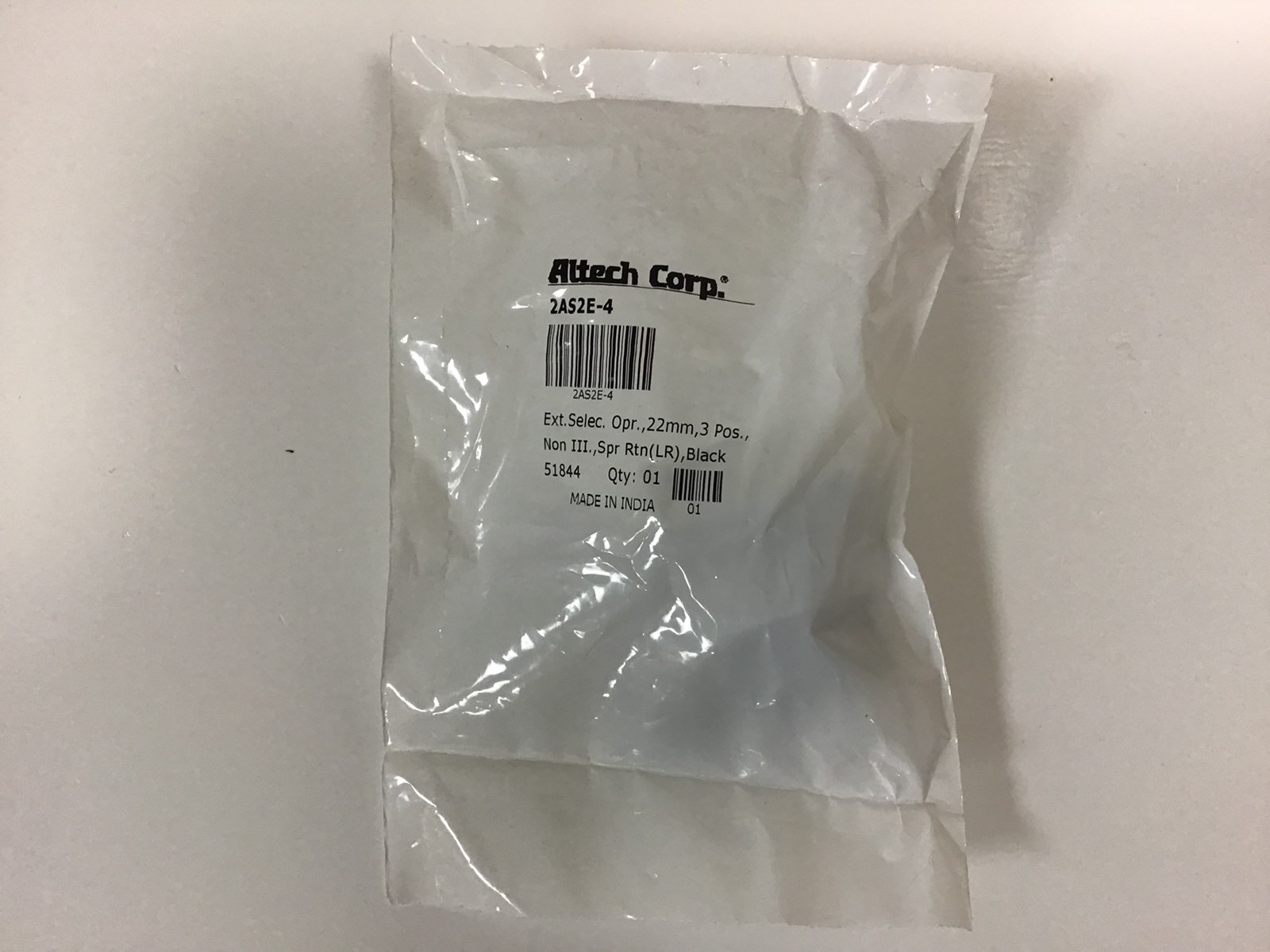 Altech Corp. 2AS2E-4 Ext. Selec Opr. 22mm, 3 Pos, Non III, Spr Rtn LR ...