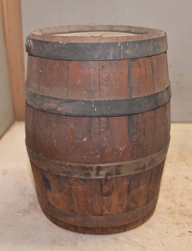 Rare antique Pioneer Cooperage pickle whiskey barrel Lifetime ...