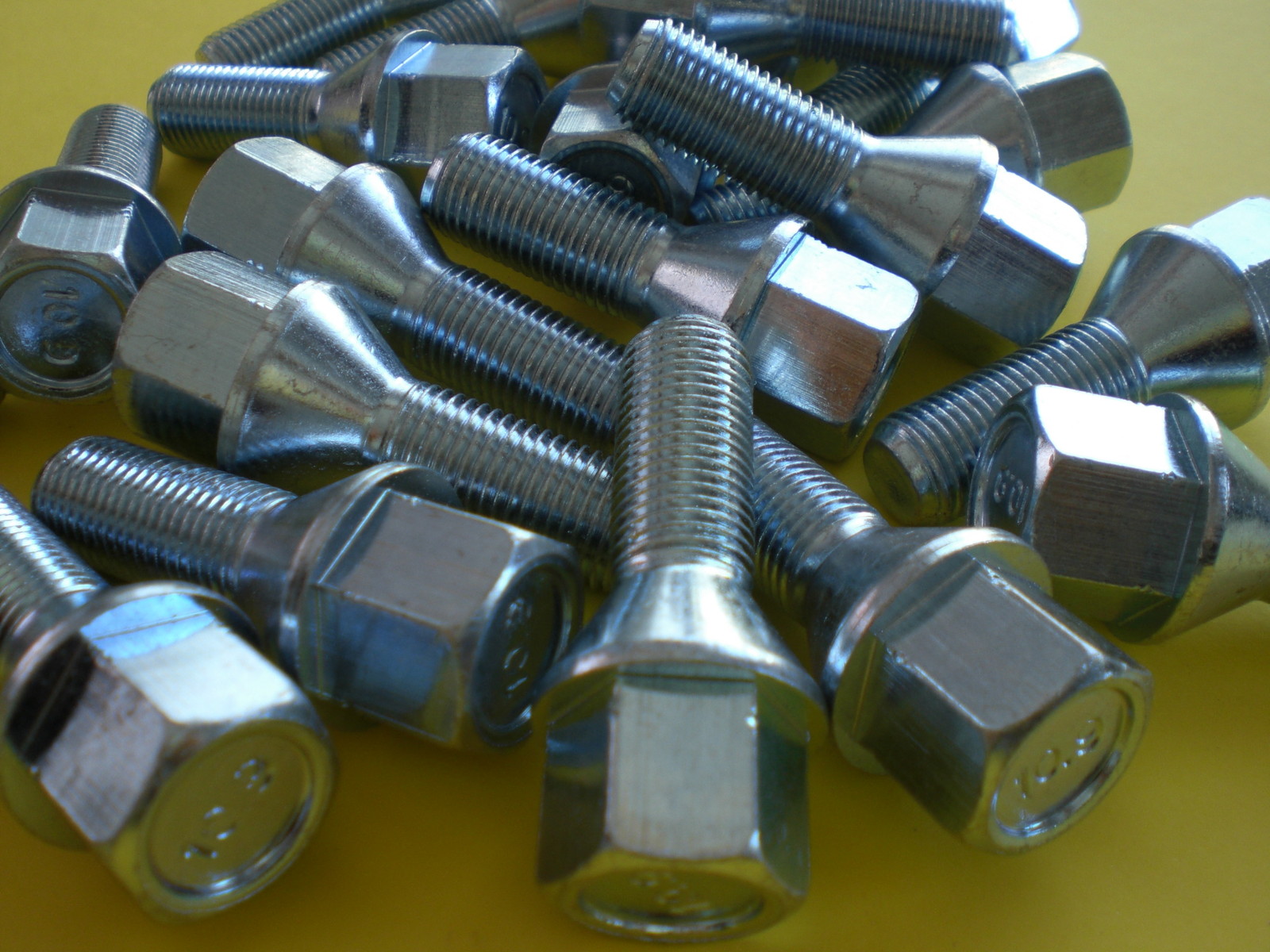 20 Radschrauben passend für 1er 3er BMW Alufelgen und Stahlfelgen | eBay.de